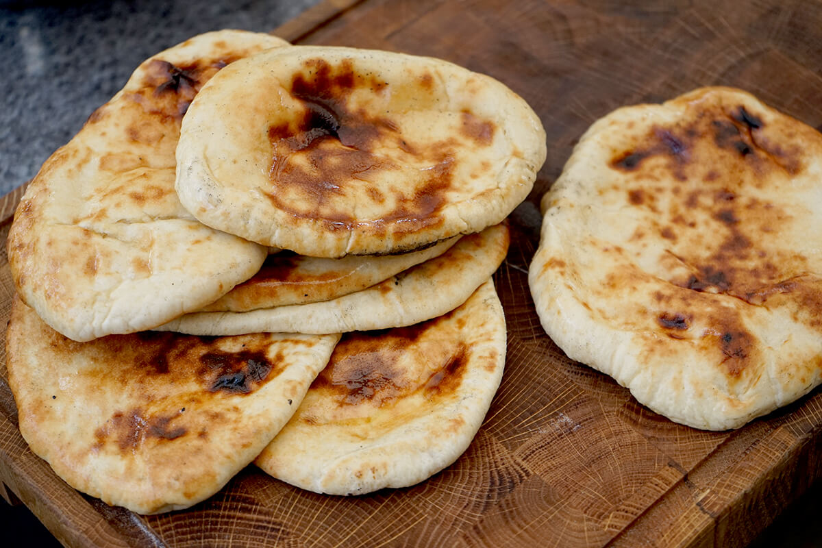 Naan - Nem opskrift på lækre naanbrød til indisk mad