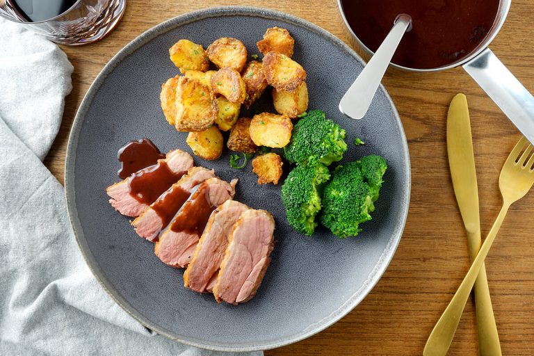 Andebryst sous vide - Opskrift på perfekt mørt og rosa andebryst