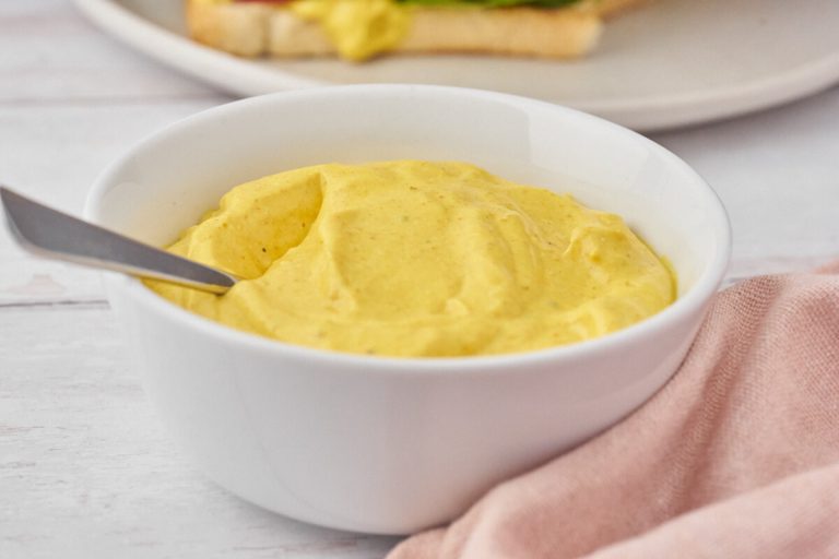 Karrydressing - Nem opskrift på dressing med karry til sandwich