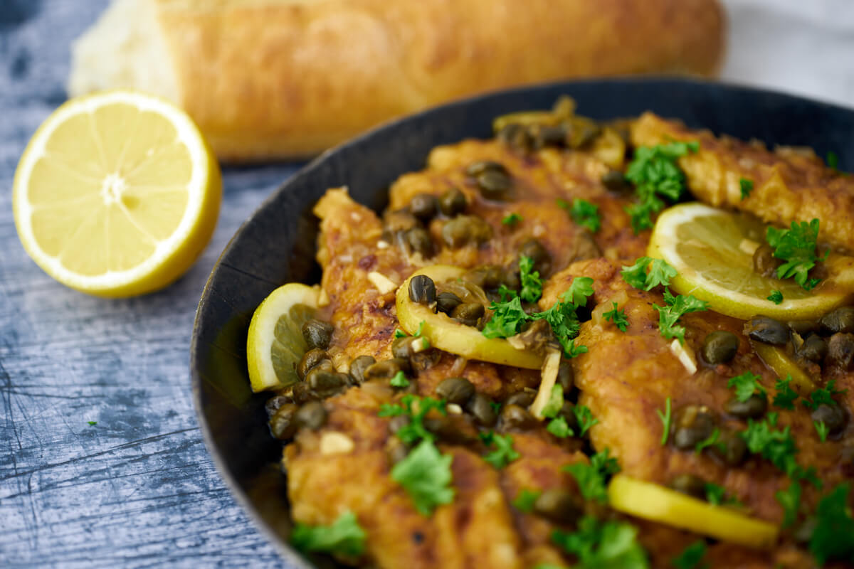 Chicken piccata - Easy recipe for breaded chicken with lemon and capers