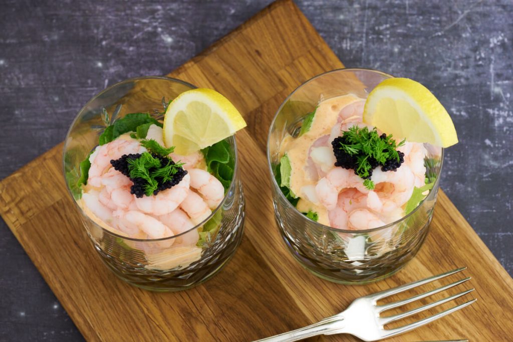 Rejecocktail - Opskrift på klassisk forret med rejer og dressing