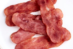 Kalkunbacon i ovn - Opskrift på nem sprød kalkun-bacon