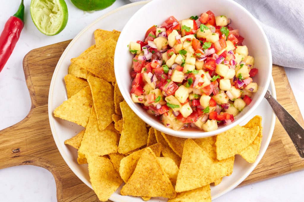 Ananassalsa - Opskrift på frisk salsa med ananas og tomat