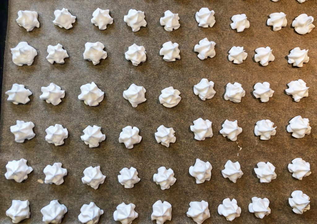 Marengskys - Nem opskrift på søde kyskager af marengs