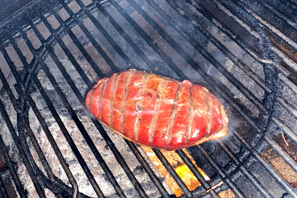 Andebryst på grill - Opskrift på grillet andebryst med sprødt skind