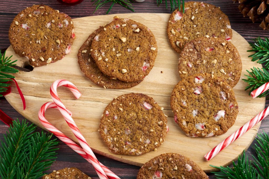 Julecookies med slikstokke - Nem opskrift på lækre julesmåkager