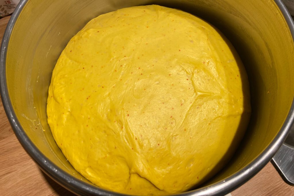 Luciakrans - Opskrift på krans af lussekatter til luciadag