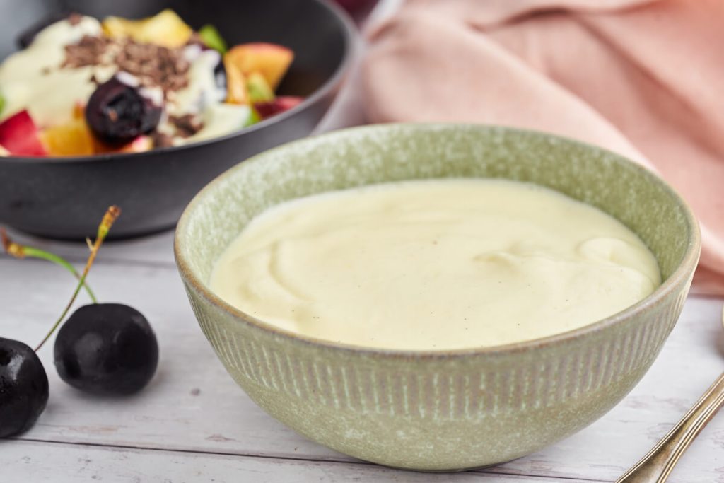 Råcreme - Nem opskrift på vaniljecreme til frugtsalat eller desserter