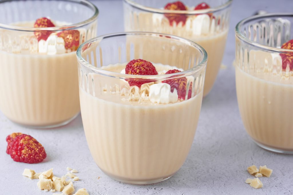 Baileys fromage - Opskrift på luftig dessert med Baileys