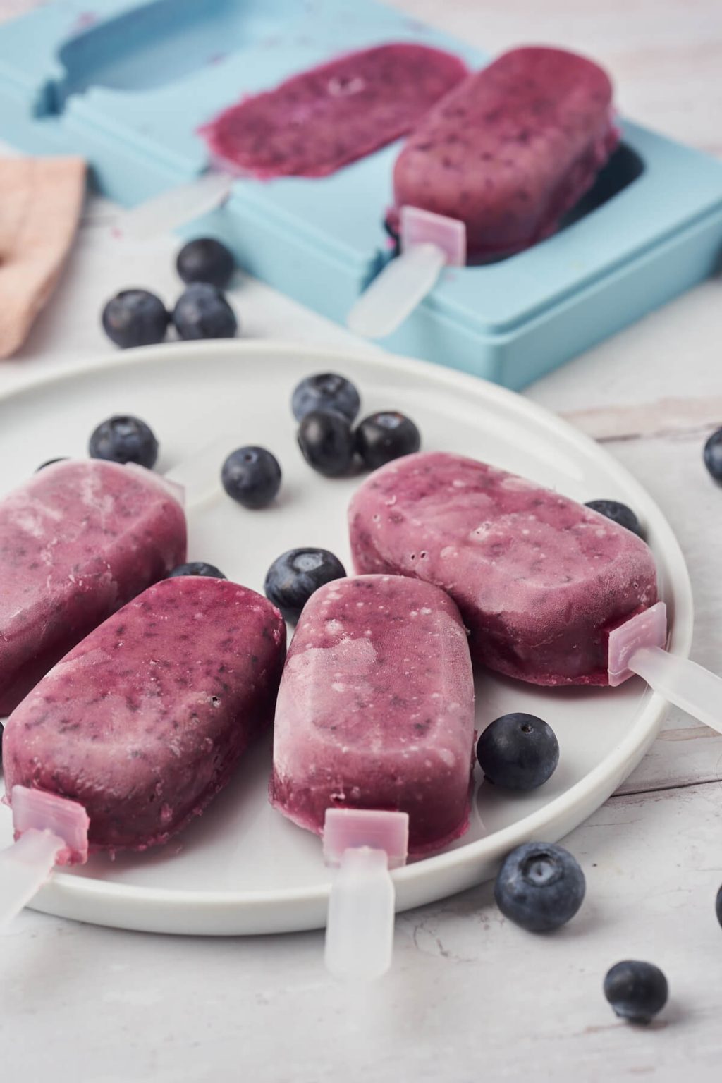 Sunde ispinde med blåbær - Opskrift på hjemmelavede blåbæris