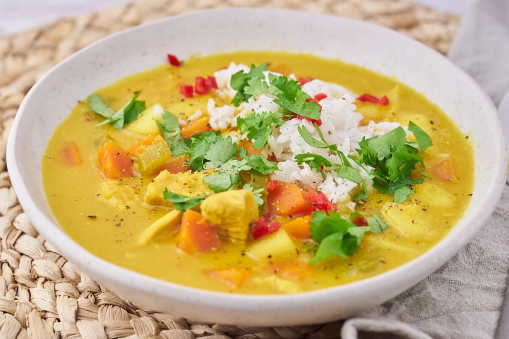 Mulligatawny suppe - Opskrift op Indisk karrysuppe med kylling