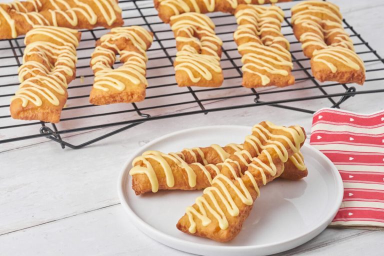 Norske klejner - Tykke bløde gærklejner med citronglasur