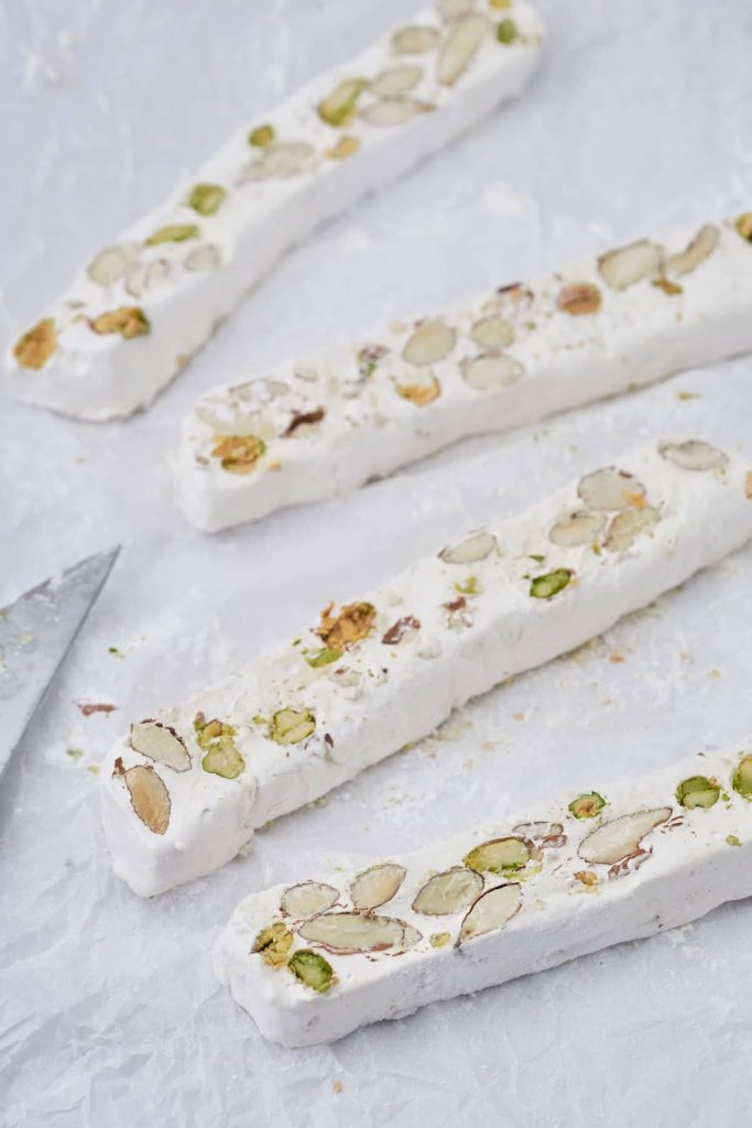 Fransk nougat - Opskrift på hjemmelavet hvid nougat