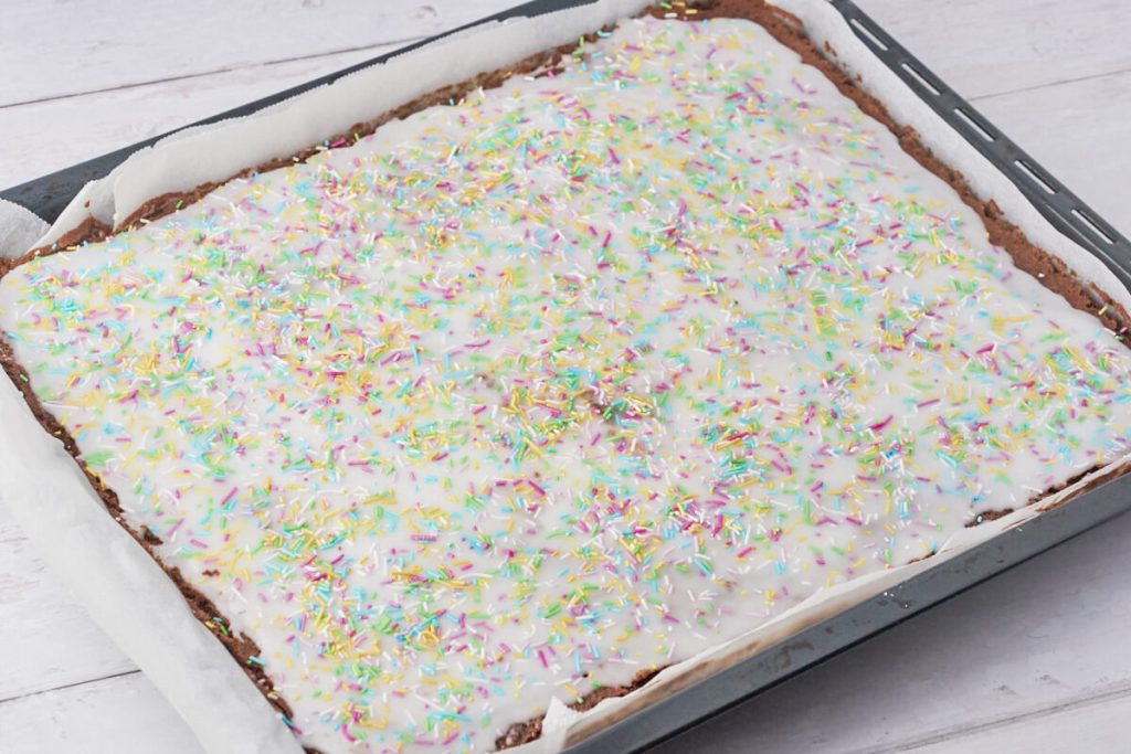 Chokoladekage i bradepande - Nem opskrift på kage med glasur