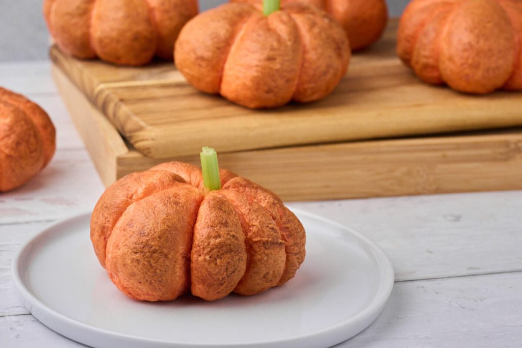 Halloween bagels som græskar - Opskrift til madpakken 🎃